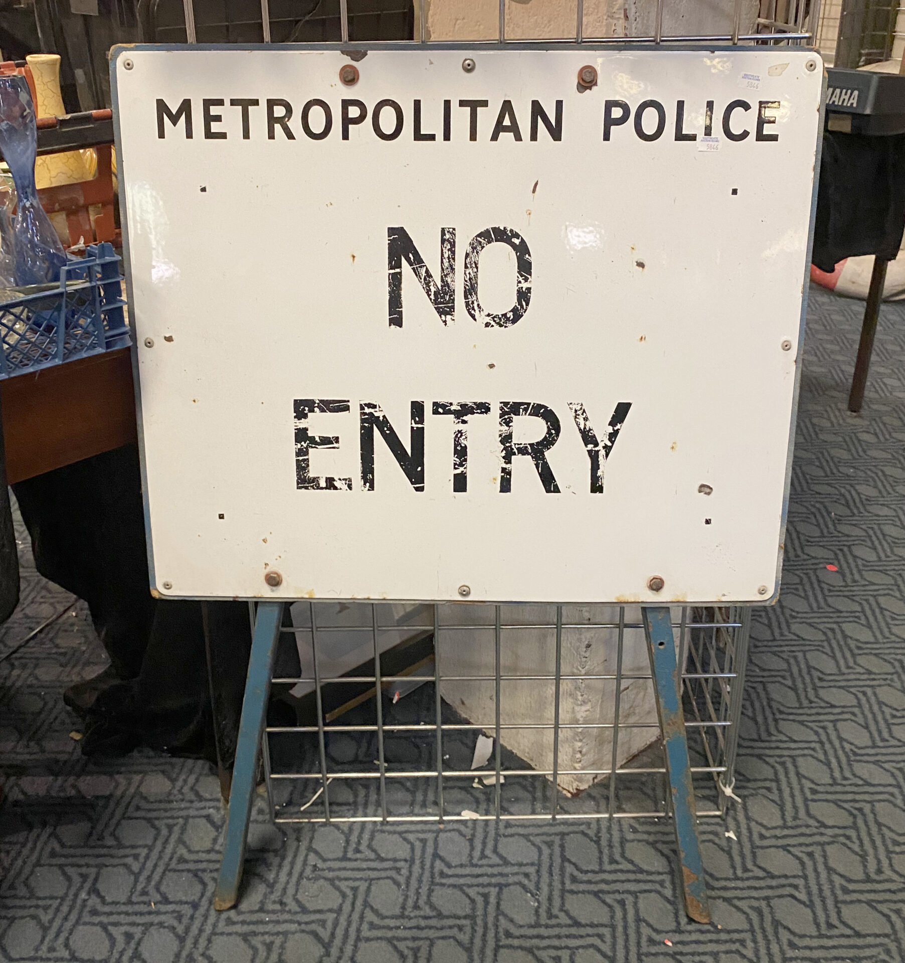 METAL METROPOLITAN POLICE SIGN - NO ENTRY - Southgate Auction Rooms