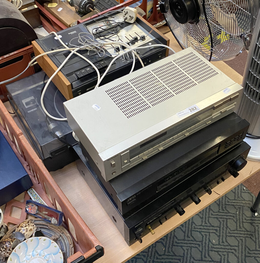 COLLECTION OF HI FI - Southgate Auction Rooms