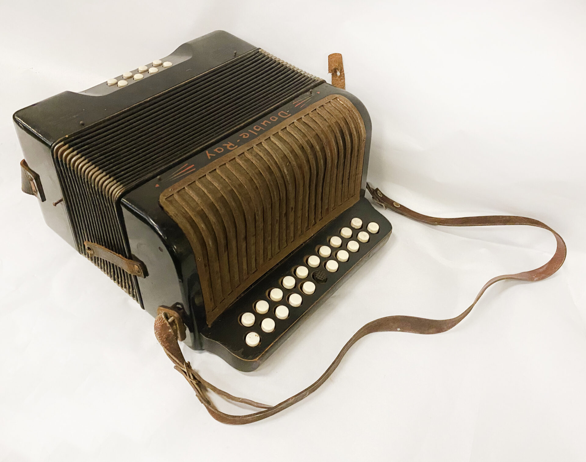 EARLY HOHNER DOUBLE RAY ACCORDION - Southgate Auction Rooms
