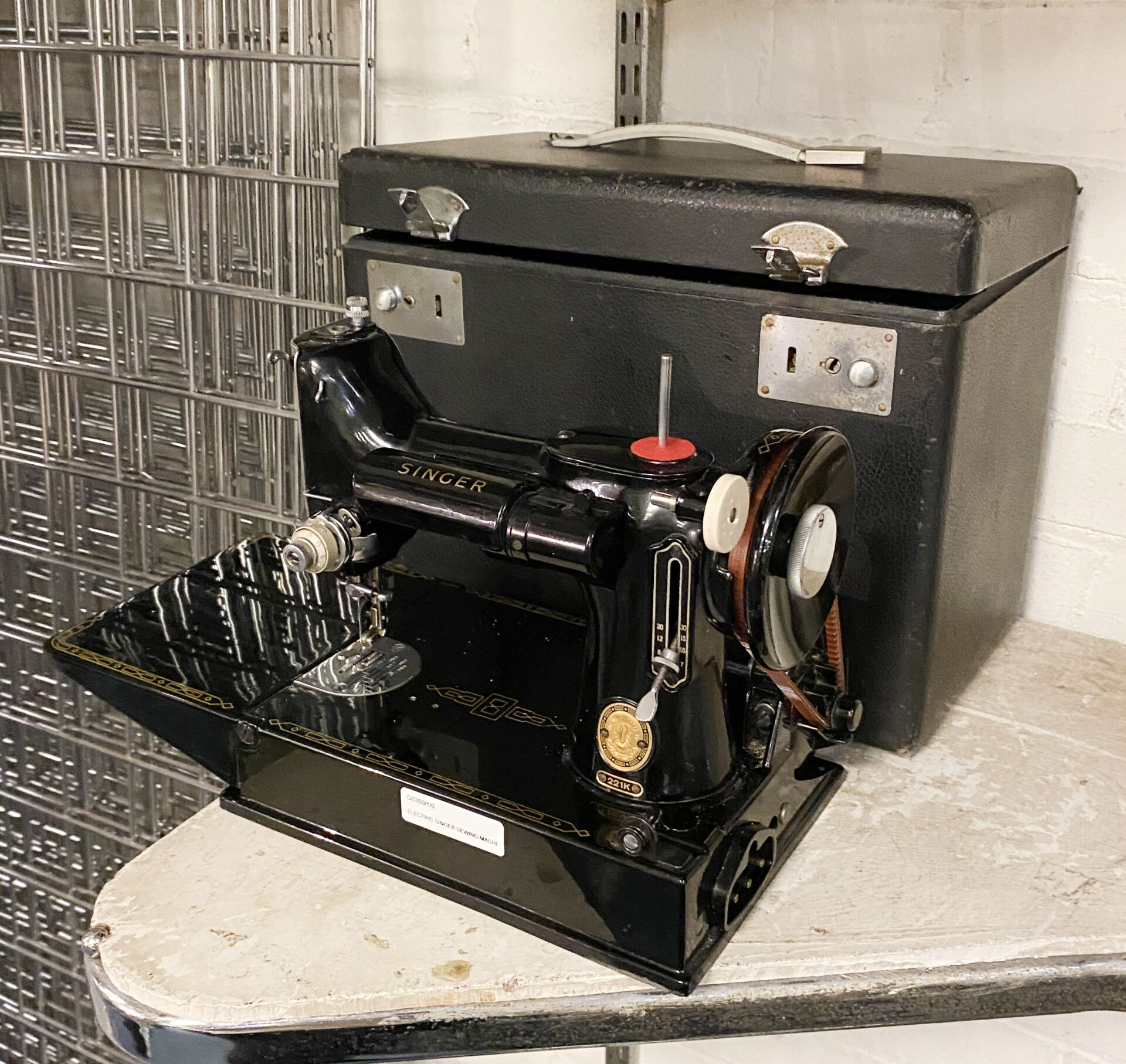 ELECTRIC SINGER SEWING MACHINE 221K - Southgate Auction Rooms