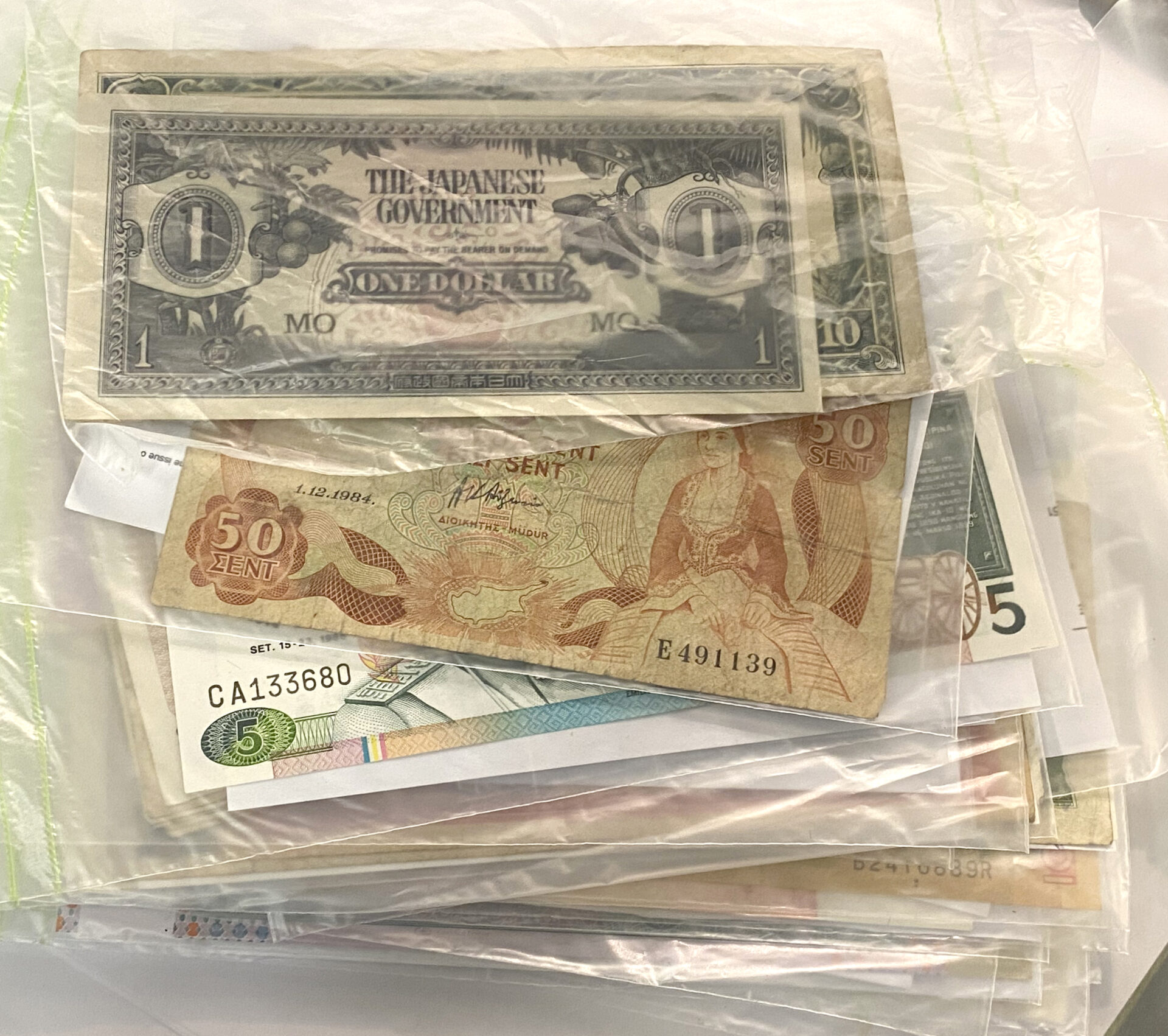 WORLD BANKNOTES - Southgate Auction Rooms