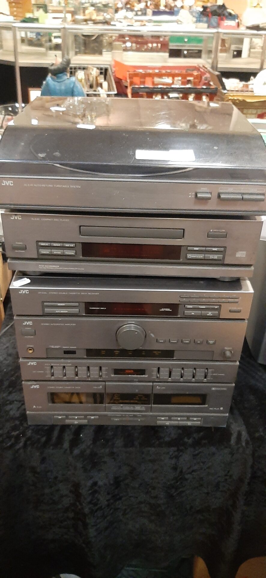 COLLECTION OF HI-FI TO INCLUDE JVC CASSETTE DECK, CD PLAYER, EQUALIZER ...