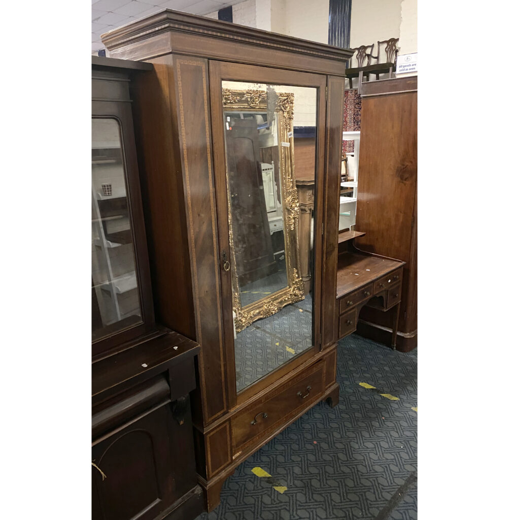 MAHOGANY MIRRORED ROBE & DRESSING CHEST - Southgate Auction Rooms