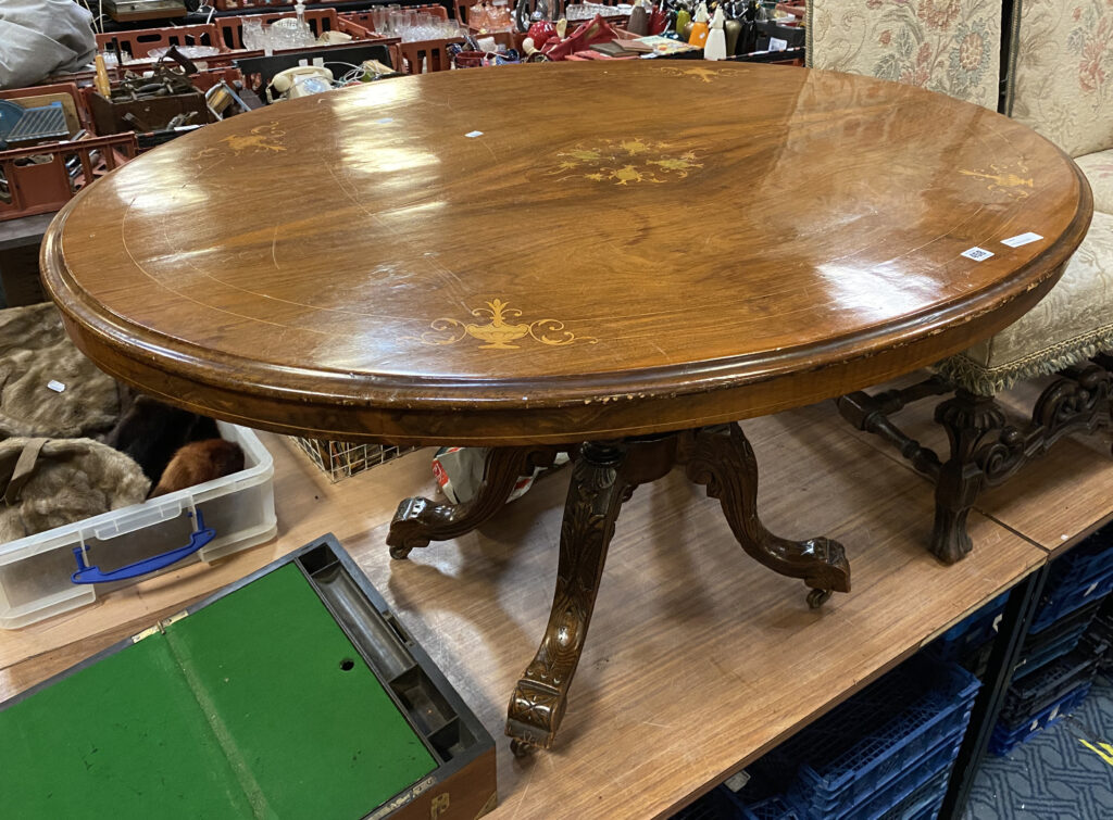 INLAID OVAL LOO TABLE - Southgate Auction Rooms