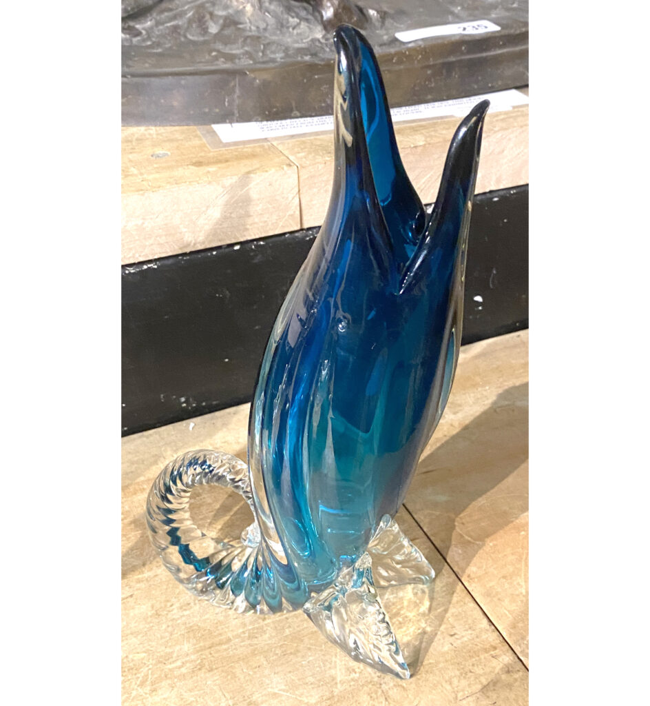 GLASS BARRACUDA FIGURE - Southgate Auction Rooms