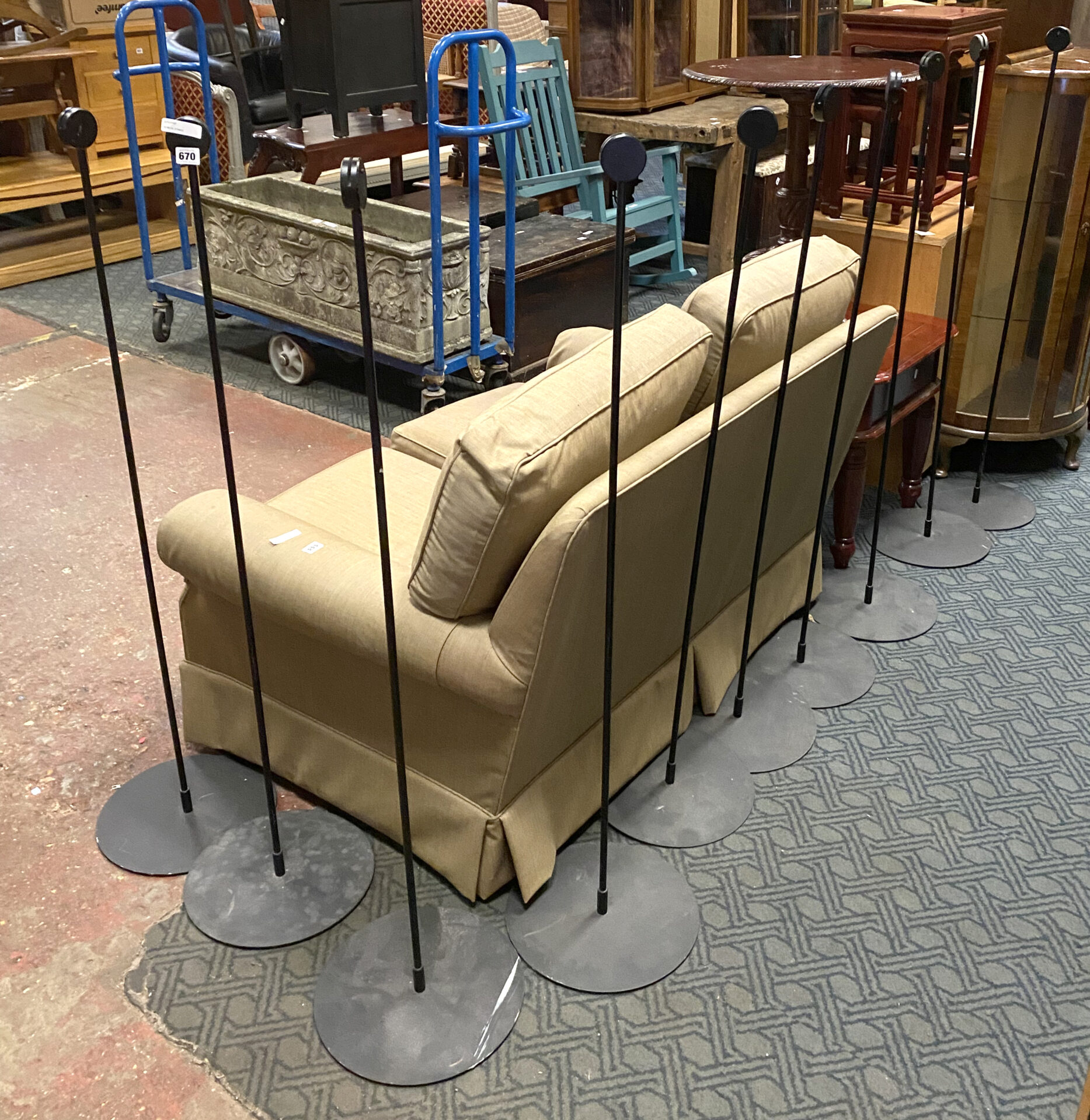 10 METAL STANDS - Southgate Auction Rooms