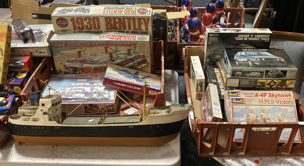 COLLECTION OF AIR FIX MODELS & OTHERS & ONE MODEL SHIP - Southgate ...