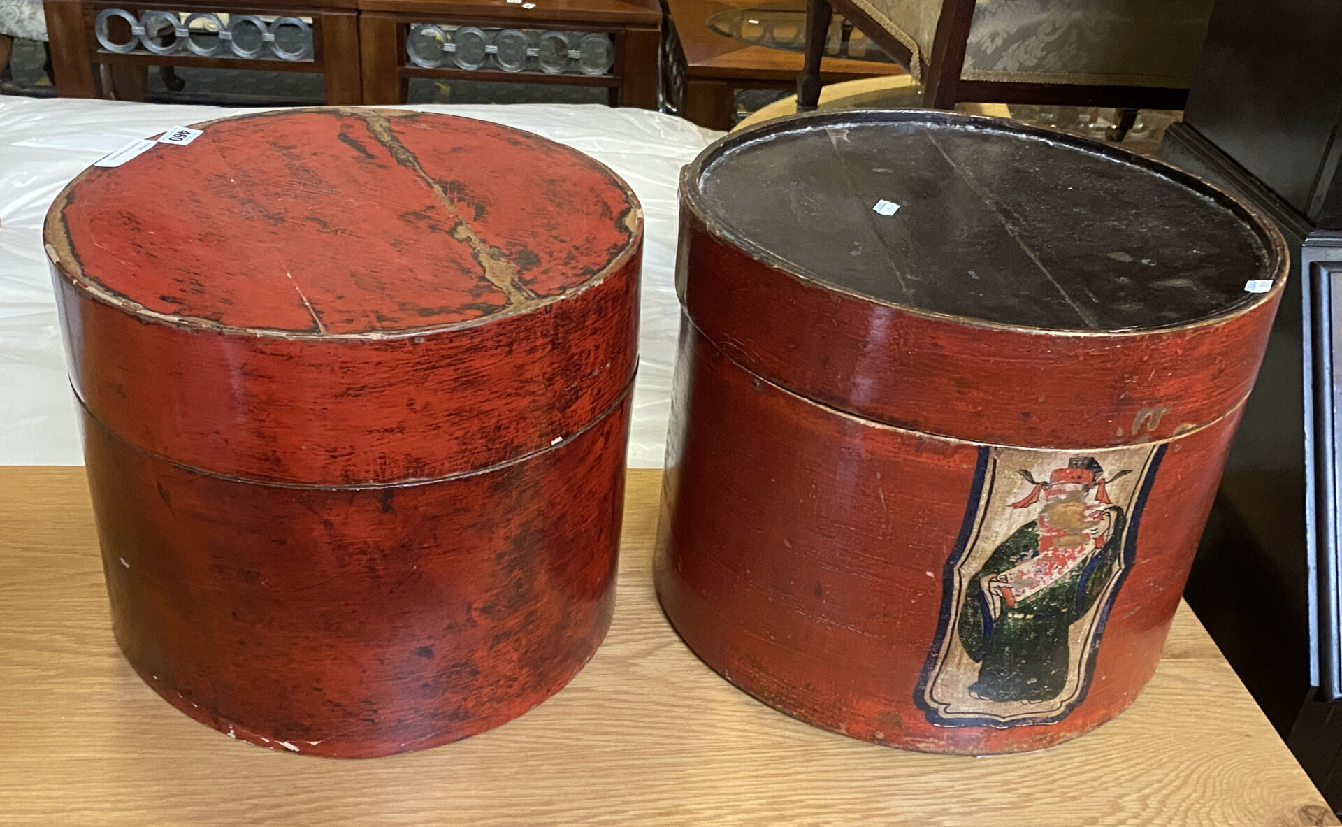 2 ORIENTAL ROUND BOXES - Southgate Auction Rooms